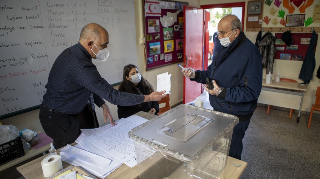 Turkish Cypriots vote under shadow of economic crisis - Turkish Minute Turkish Cypriots vote under shadow of economic crisis - Turkish Minute