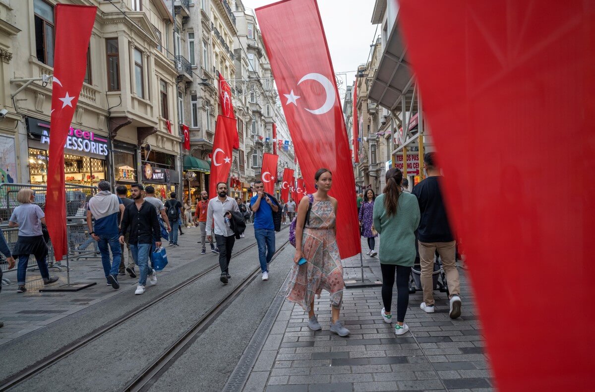 Most Turks are dissatisfied with the level of democracy in their ...