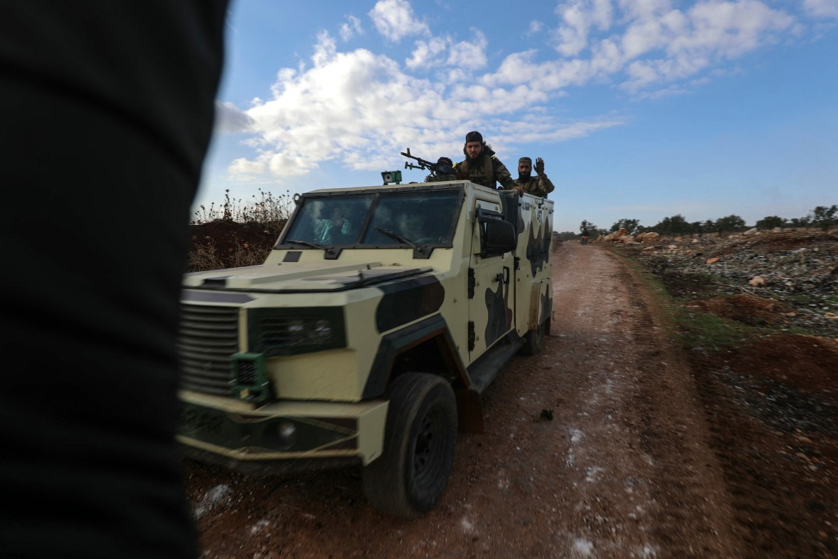 Syrian rebels push toward Aleppo as Turkey calls it a 'limited ...