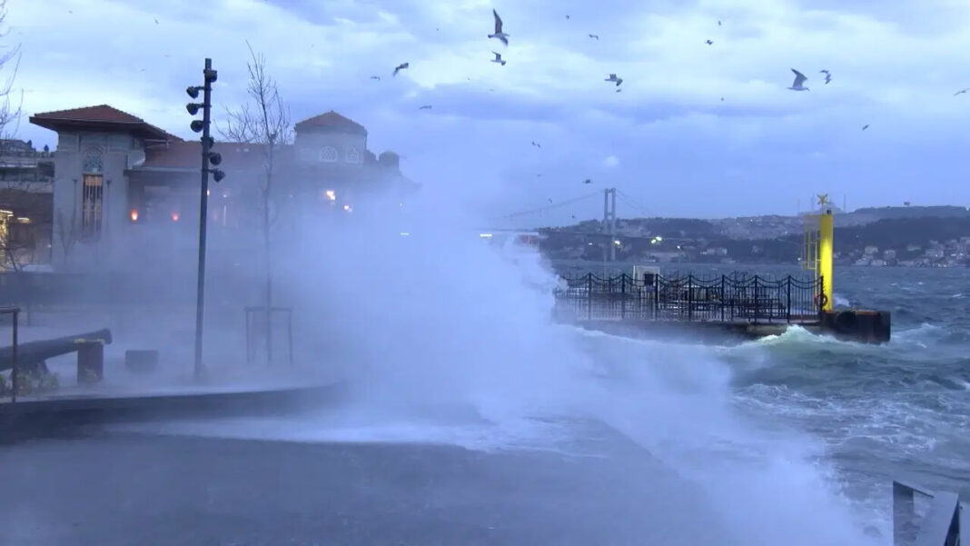 Storm batters Turkey, tearing off roofs, flooding coasts, disrupting ...