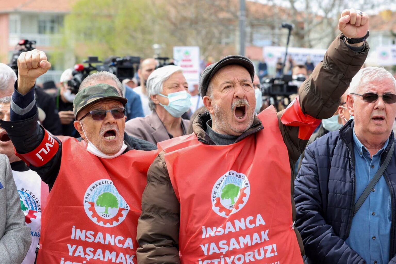 Turkey sets new minimum pension at 20,000 lira amid 'budget constraints ...