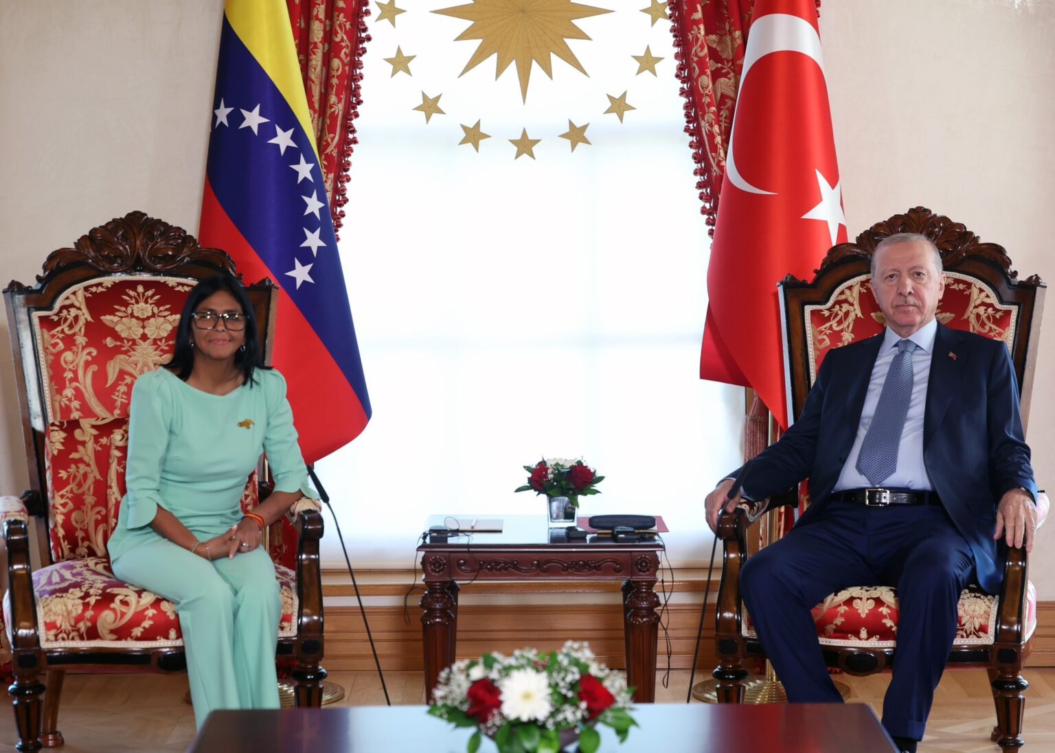 Erdoğan meets with Venezuela’s acting president during İstanbul visit ...